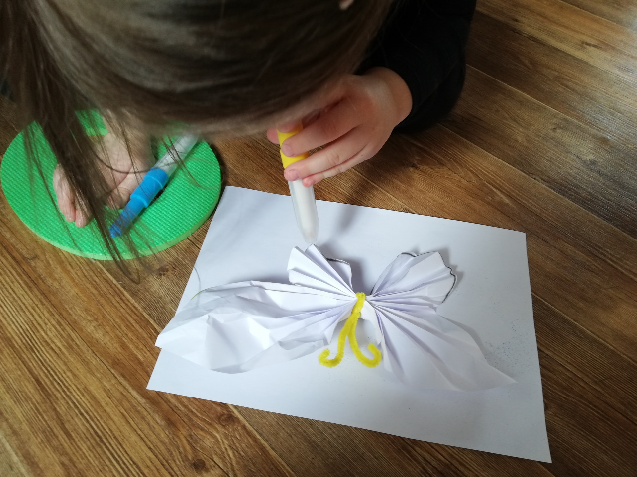 Spring butterfly super easy. TeachersMag.com