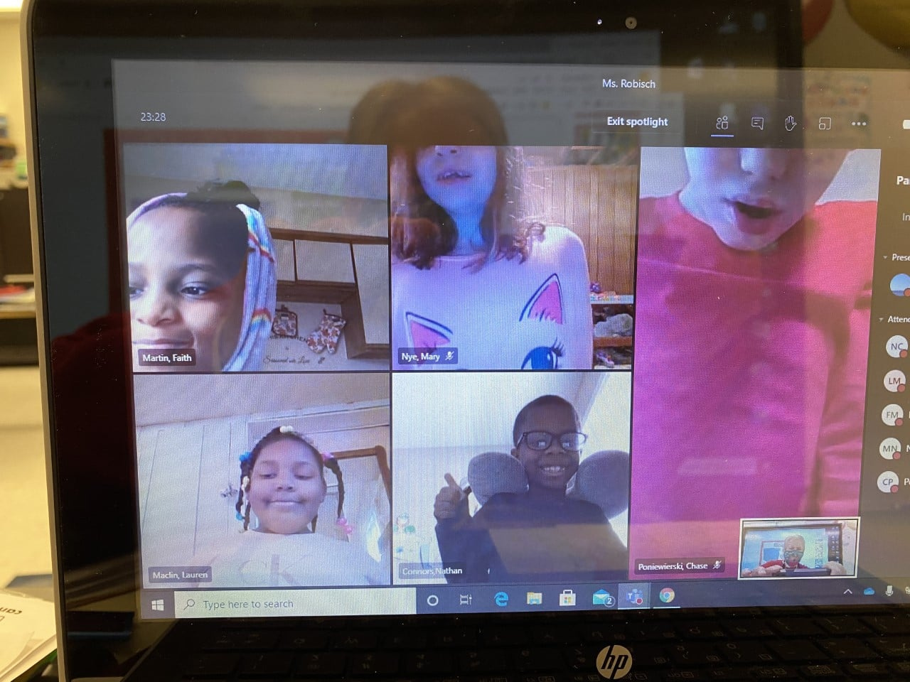 Themed Clothing Days Over Zoom. TeachersMag.com