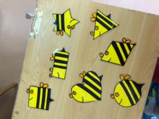 Bee Matching Shapes. TeachersMag.com