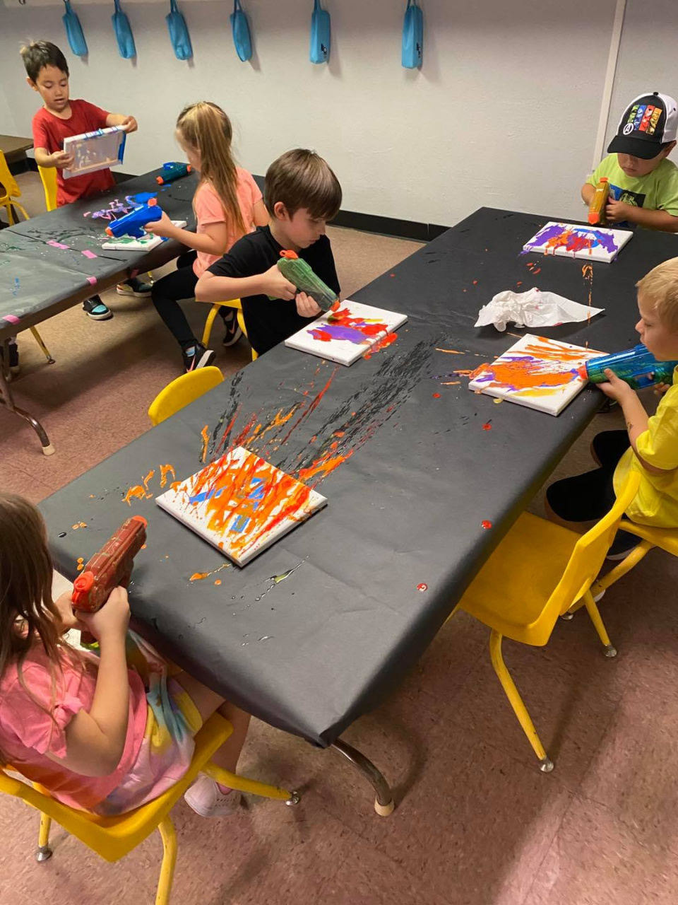 Squirt Gun Painting Craft. TeachersMag.com