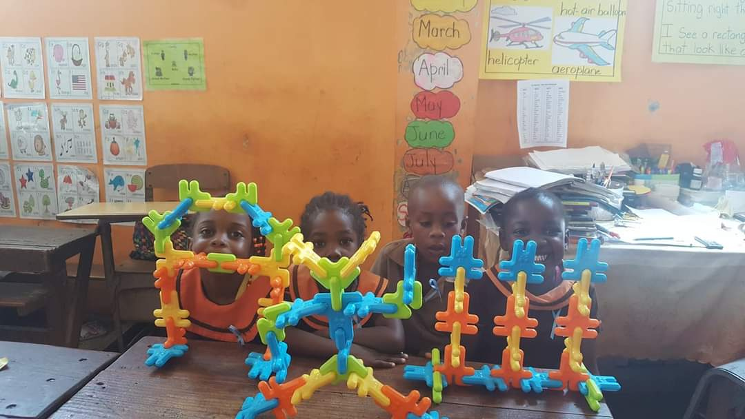 Manipulative activity. TeachersMag.com