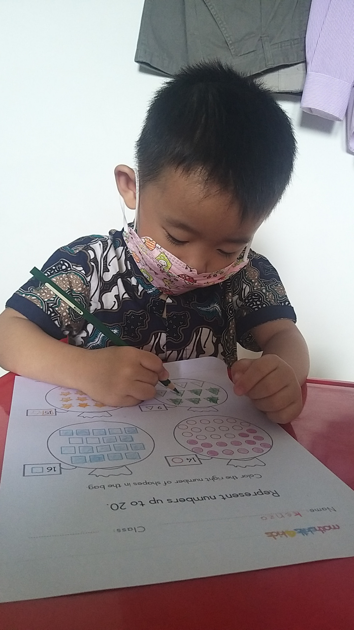 Counting with coloring pattern. TeachersMag.com