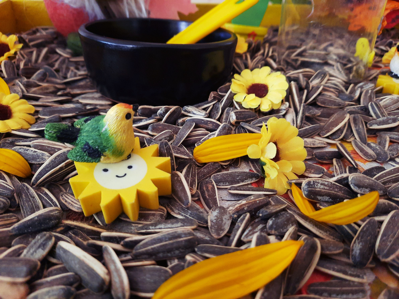 Sunflower Name Craft. TeachersMag.com